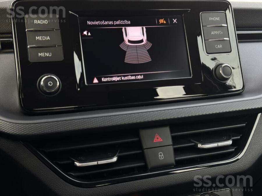 Zils Skoda KAMIQ 2022 Valmiera, ar dzinēja tilpumu 1.00 L un nobraukumu 33 tūkst. km par 17900 €, foto 13 vietnē AUTOMOTO.COM.LV