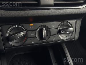 Zils Skoda KAMIQ 2022 Valmiera, ar dzinēja tilpumu 1.00 L un nobraukumu 33 tūkst. km par 17900 €, foto 18 vietnē AUTOMOTO.COM.LV