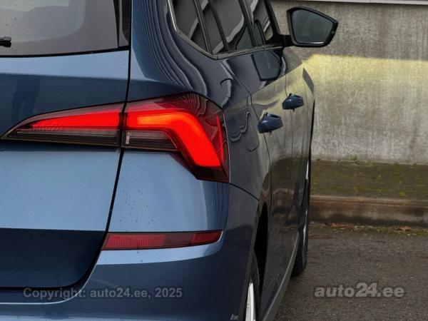 Zils Skoda KAMIQ 2020 Tallina, ar dzinēja tilpumu 1.00 L un nobraukumu 60 tūkst. km par 17900 €, foto 11 vietnē AUTOMOTO.COM.LV