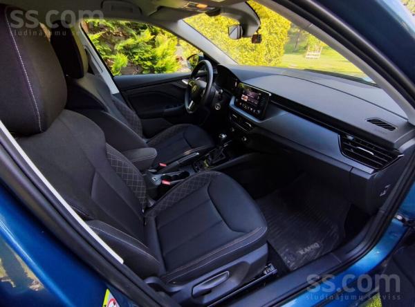 Zils Skoda KAMIQ 2020 Bauska, ar dzinēja tilpumu 1.50 L un nobraukumu 70 tūkst. km par 17200 €, foto 9 vietnē AUTOMOTO.COM.LV