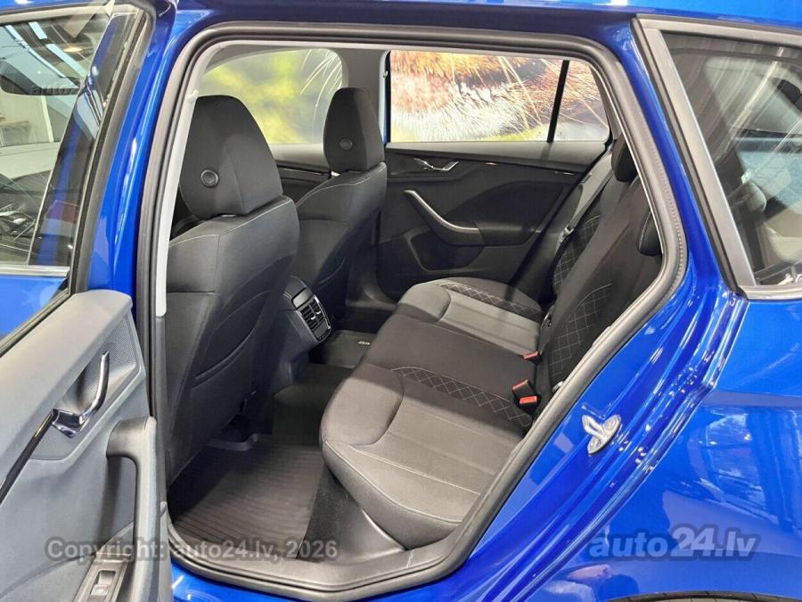 Blue Skoda KAMIQ 2021 in Tallinn, with an engine capacity of 1.00 L and mileage of 18 thousand km for 18600 €, photo 6 on AUTOMOTO.COM.LV