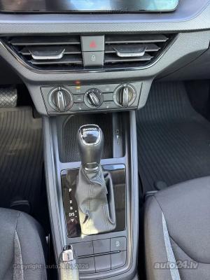 Zils Skoda KAMIQ 2021 Tallina, ar dzinēja tilpumu 1.00 L un nobraukumu 66 tūkst. km par 14995 €, foto 20 vietnē AUTOMOTO.COM.LV