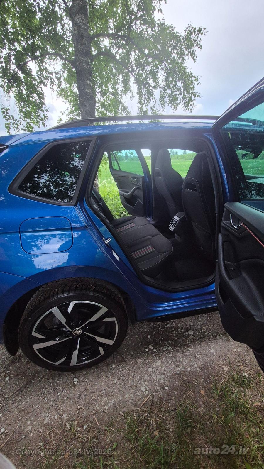 Zils Skoda KAMIQ 2024 Tallina, ar dzinēja tilpumu 1.00 L un nobraukumu 17 tūkst. km par 24200 €, foto 10 vietnē AUTOMOTO.COM.LV