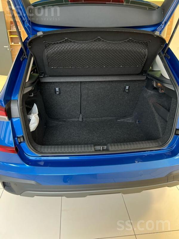 Zils Skoda KAMIQ 2025 Daugavpils, ar dzinēja tilpumu 1.00 L un nobraukumu 10 tūkst. km par 25195 €, foto 7 vietnē AUTOMOTO.COM.LV