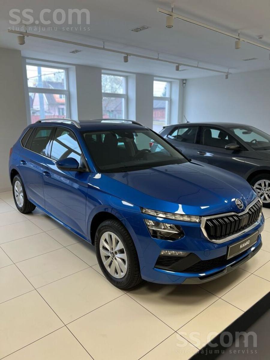 Zils Skoda KAMIQ 2025 Daugavpils, ar dzinēja tilpumu 1.00 L un nobraukumu 10 tūkst. km par 25195 €, foto 2 vietnē AUTOMOTO.COM.LV