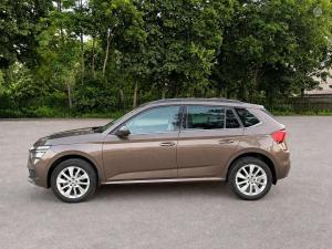Brown Skoda KAMIQ 2020 in Kaunas, with an engine capacity of 1.50 L and mileage of 79 thousand km for 18000 €, photo 3 on AUTOMOTO.COM.LV