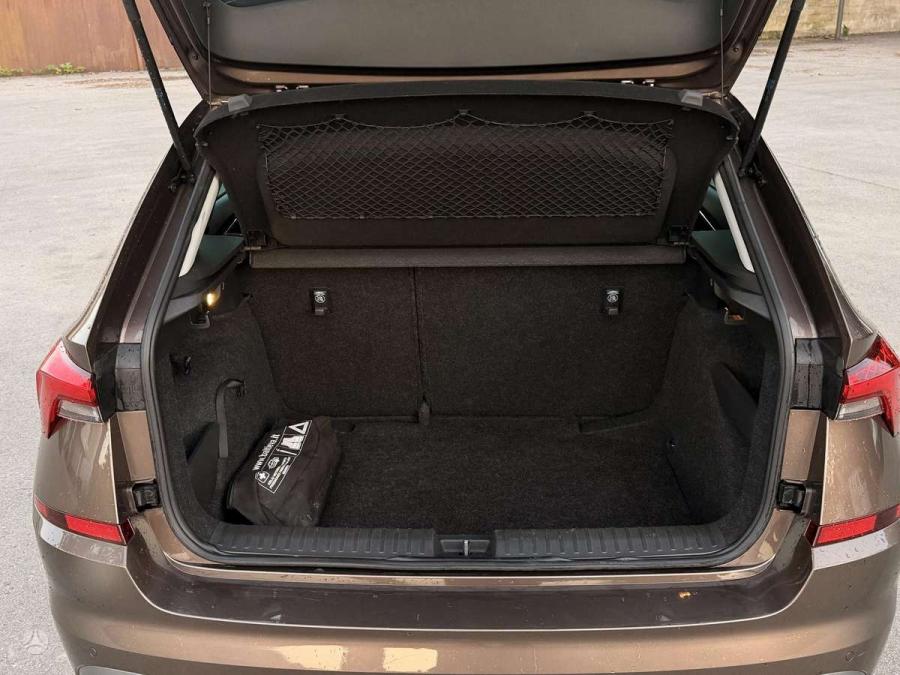 Brown Skoda KAMIQ 2020 in Kaunas, with an engine capacity of 1.50 L and mileage of 79 thousand km for 18000 €, photo 10 on AUTOMOTO.COM.LV