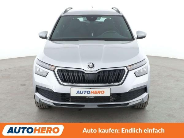 Pelēks Skoda KAMIQ 2020 Kauņa, ar dzinēja tilpumu 1.50 L un nobraukumu 16 tūkst. km par 23327 €, foto 9 vietnē AUTOMOTO.COM.LV