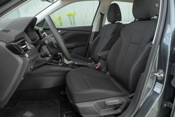 Skoda KAMIQ 2020 in Vilnius on AUTOMOTO.COM.LV Grey Skoda KAMIQ 2020 in Vilnius, with an engine capacity of 1.60 L and mileage of 147 thousand km for 16050 €, photo 9 on AUTOMOTO.COM.LV