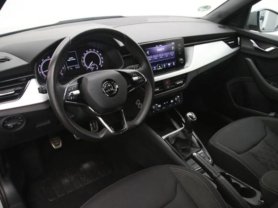 Pelēks Skoda KAMIQ 2021 Viļņa, ar dzinēja tilpumu 1.00 L un nobraukumu 142 tūkst. km par 13899 €, foto 17 vietnē AUTOMOTO.COM.LV