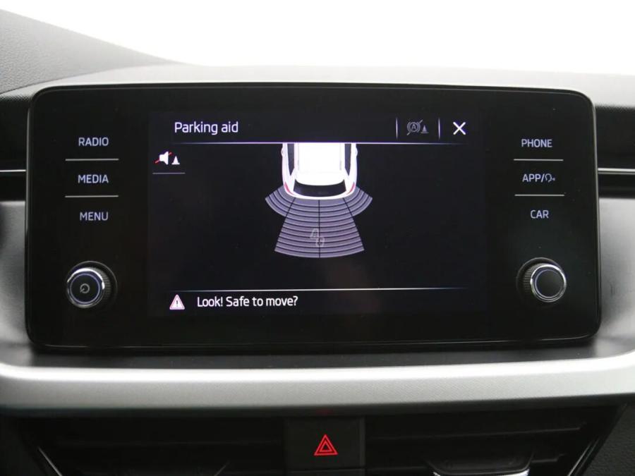 Pelēks Skoda KAMIQ 2021 Viļņa, ar dzinēja tilpumu 1.00 L un nobraukumu 142 tūkst. km par 13899 €, foto 25 vietnē AUTOMOTO.COM.LV