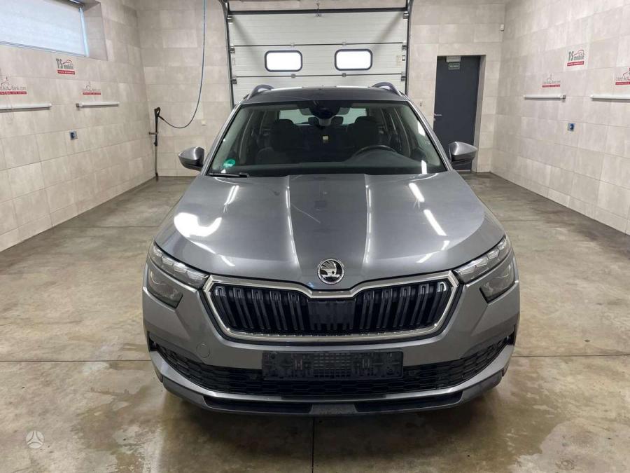 Pelēks Skoda KAMIQ 2022 Marijampole, ar dzinēja tilpumu 1.00 L un nobraukumu 198 tūkst. km par 14157 €, foto 3 vietnē AUTOMOTO.COM.LV