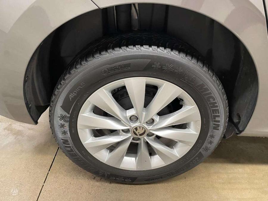 Pelēks Skoda KAMIQ 2022 Marijampole, ar dzinēja tilpumu 1.00 L un nobraukumu 198 tūkst. km par 14157 €, foto 15 vietnē AUTOMOTO.COM.LV