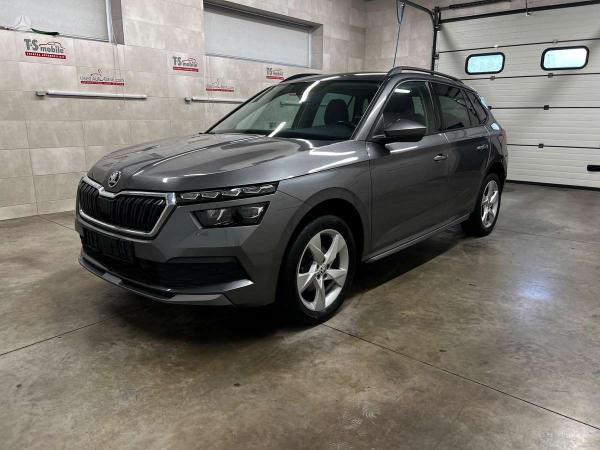 Grey Skoda KAMIQ 2022 in Marijampole, with an engine capacity of 1.00 L and mileage of 143 thousand km for 14944 €, photo 1 on AUTOMOTO.COM.LV