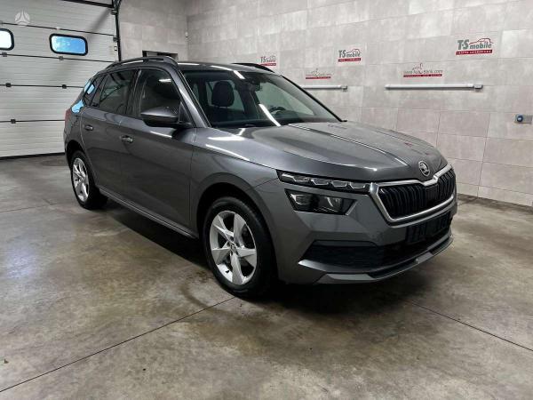Grey Skoda KAMIQ 2022 in Marijampole, with an engine capacity of 1.00 L and mileage of 143 thousand km for 14944 €, photo 3 on AUTOMOTO.COM.LV