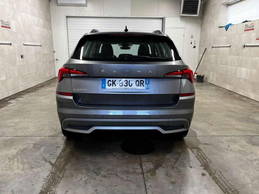 Pelēks Skoda KAMIQ 2022 Marijampole, ar dzinēja tilpumu 1.00 L un nobraukumu 198 tūkst. km par 13298 €, foto 6 vietnē AUTOMOTO.COM.LV