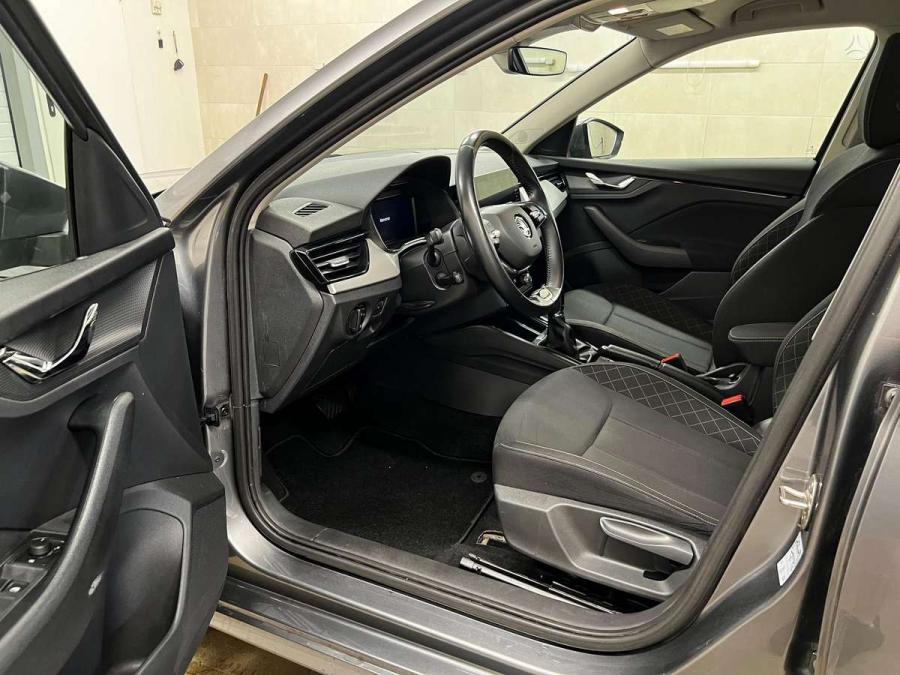 Pelēks Skoda KAMIQ 2022 Marijampole, ar dzinēja tilpumu 1.00 L un nobraukumu 198 tūkst. km par 13298 €, foto 8 vietnē AUTOMOTO.COM.LV