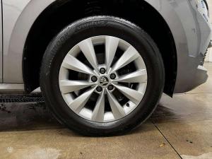 Pelēks Skoda KAMIQ 2022 Marijampole, ar dzinēja tilpumu 1.00 L un nobraukumu 198 tūkst. km par 13298 €, foto 17 vietnē AUTOMOTO.COM.LV