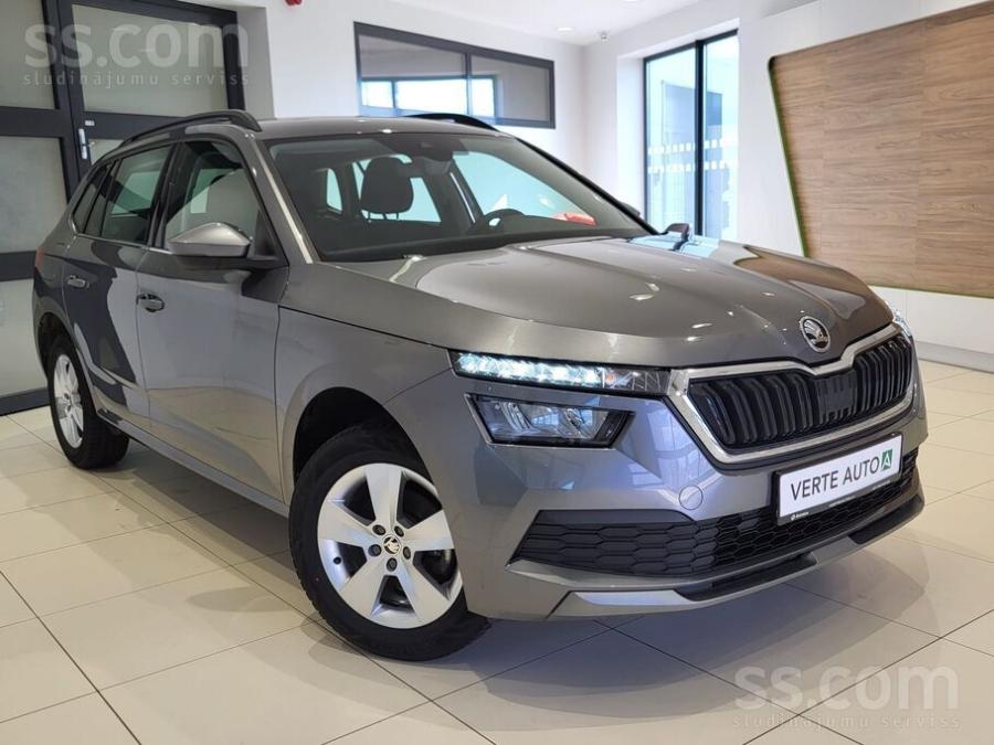 Pelēks Skoda KAMIQ 2023 Rīga, ar dzinēja tilpumu 1.00 L un nobraukumu 46 tūkst. km par 16490 €, foto 1 vietnē AUTOMOTO.COM.LV