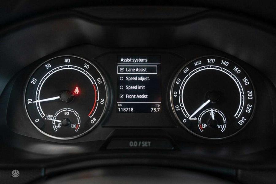 Серый Шкода KAMIQ 2023 в Вильнюс, объемом двигателя 1.00 л и пробегом 119 тыс. км за 18200 €, фото 11 на AUTOMOTO.COM.LV