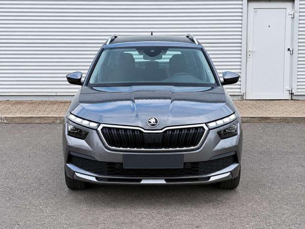 Grey Skoda KAMIQ 2023 in Vilnius, with an engine capacity of 1.00 L and mileage of 118 thousand km for 15850 €, photo 6 on AUTOMOTO.COM.LV