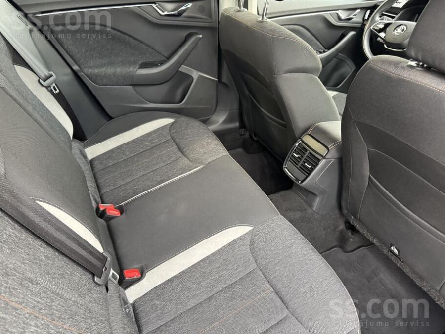 Pelēks Skoda KAMIQ 2023 Valmiera, ar dzinēja tilpumu 1.00 L un nobraukumu 140 tūkst. km par 14500 €, foto 21 vietnē AUTOMOTO.COM.LV