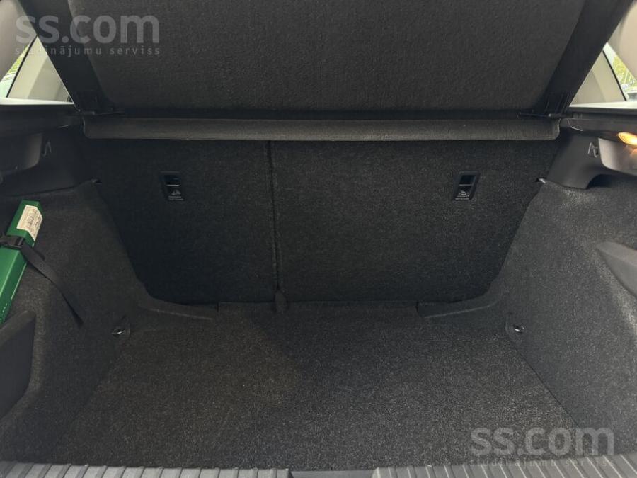 Pelēks Skoda KAMIQ 2023 Valmiera, ar dzinēja tilpumu 1.00 L un nobraukumu 140 tūkst. km par 14500 €, foto 23 vietnē AUTOMOTO.COM.LV