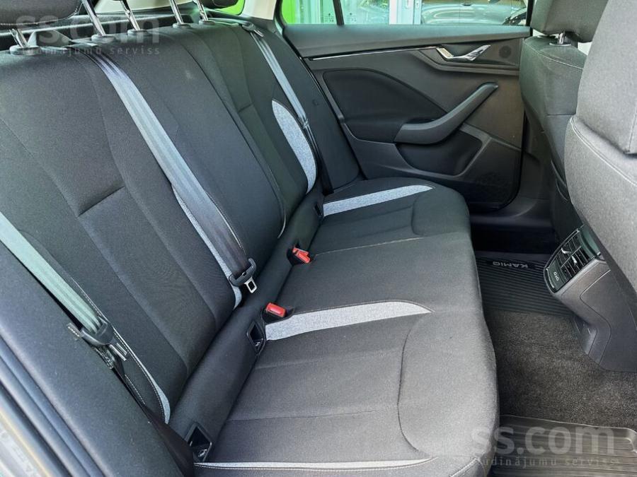 Pelēks Skoda KAMIQ 2024 Valmiera, ar dzinēja tilpumu 1.00 L un nobraukumu 19 tūkst. km par 21900 €, foto 12 vietnē AUTOMOTO.COM.LV