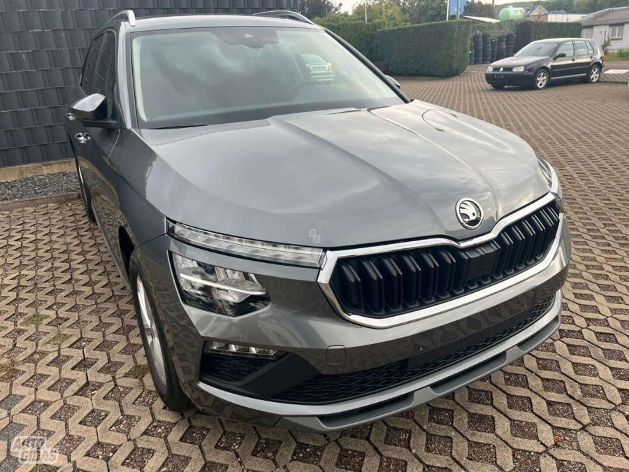 Pelēks Skoda KAMIQ 2024 Kauņa, ar dzinēja tilpumu 1.50 L un nobraukumu 13 tūkst. km par 30600 €, foto 2 vietnē AUTOMOTO.COM.LV