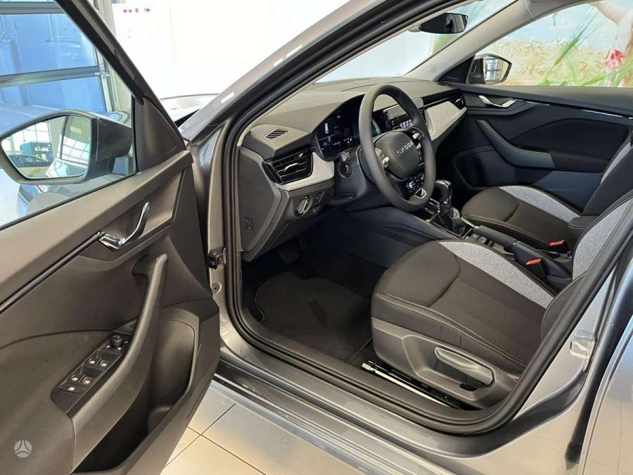 Pelēks Skoda KAMIQ 2026 Kauņa, ar dzinēja tilpumu 1.00 L un nobraukumu 0 tūkst. km par 24980 €, foto 11 vietnē AUTOMOTO.COM.LV