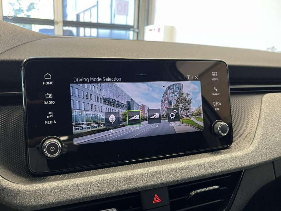 Pelēks Skoda KAMIQ 2026 Kauņa, ar dzinēja tilpumu 1.00 L un nobraukumu 0 tūkst. km par 24980 €, foto 19 vietnē AUTOMOTO.COM.LV