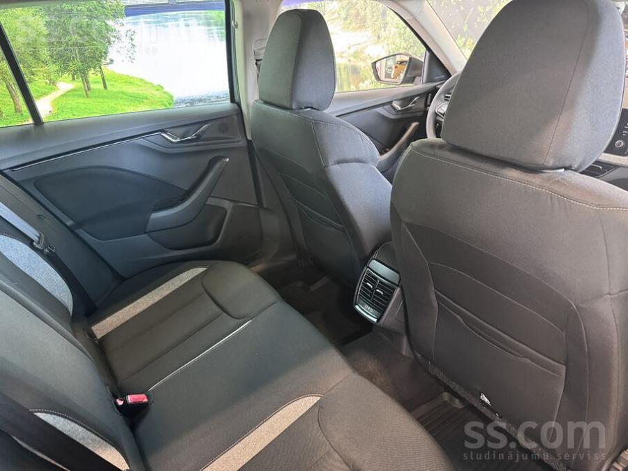 Pelēks Skoda KAMIQ 2026 Valmiera, ar dzinēja tilpumu 1.00 L un nobraukumu 5 tūkst. km par 25450 €, foto 13 vietnē AUTOMOTO.COM.LV