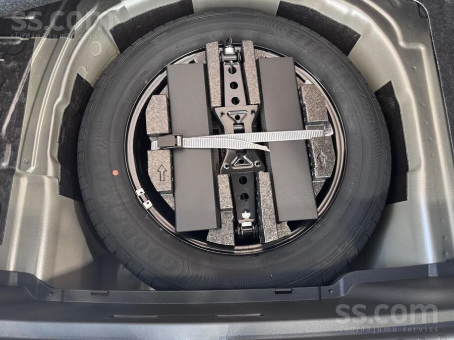 Pelēks Skoda KAMIQ 2026 Valmiera, ar dzinēja tilpumu 1.00 L un nobraukumu 5 tūkst. km par 25450 €, foto 25 vietnē AUTOMOTO.COM.LV