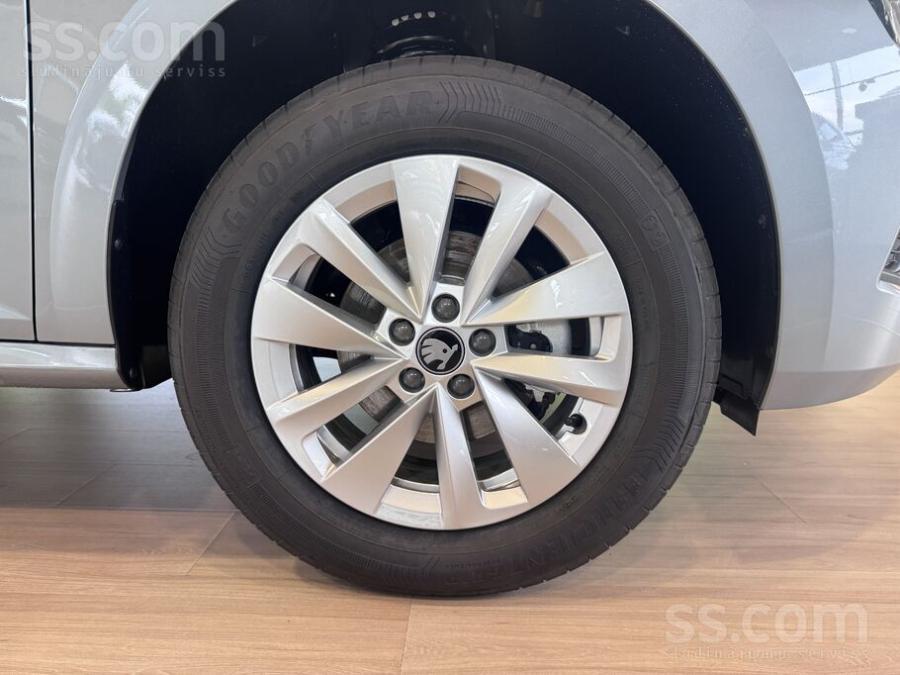 Pelēks Skoda KAMIQ 2026 Valmiera, ar dzinēja tilpumu 1.00 L un nobraukumu 5 tūkst. km par 23890 €, foto 9 vietnē AUTOMOTO.COM.LV