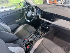 Pelēks Skoda KAMIQ 2026 Valmiera, ar dzinēja tilpumu 1.00 L un nobraukumu 5 tūkst. km par 23890 €, foto 11 vietnē AUTOMOTO.COM.LV