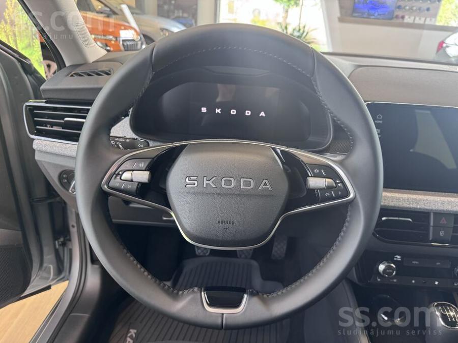 Pelēks Skoda KAMIQ 2026 Valmiera, ar dzinēja tilpumu 1.00 L un nobraukumu 5 tūkst. km par 23890 €, foto 12 vietnē AUTOMOTO.COM.LV