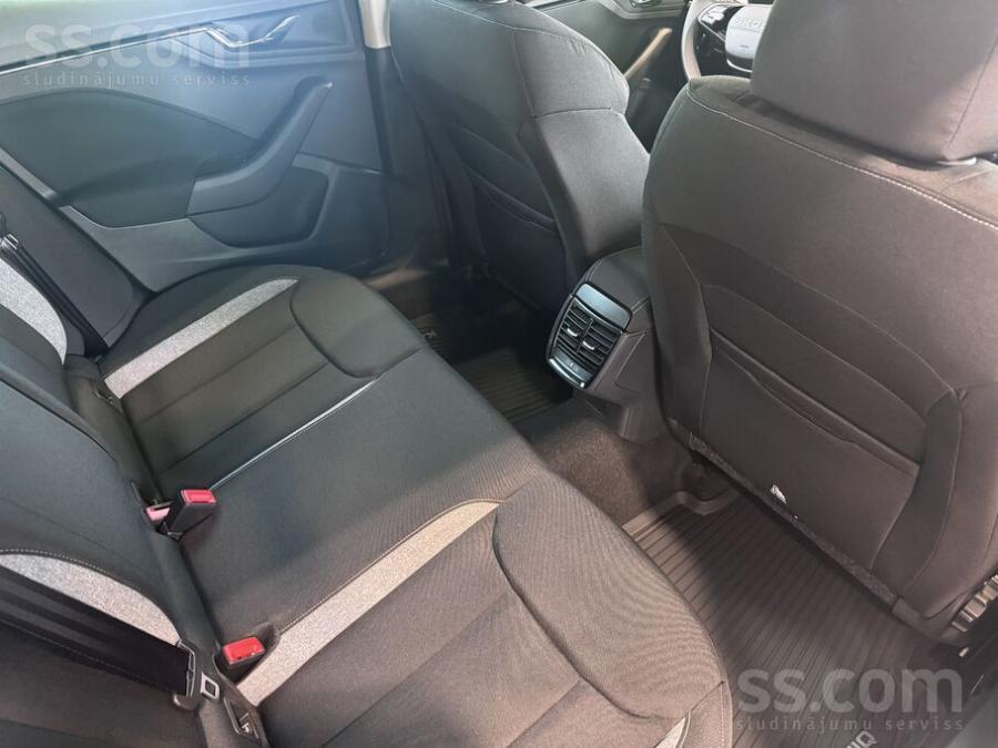 Pelēks Skoda KAMIQ 2026 Valmiera, ar dzinēja tilpumu 1.00 L un nobraukumu 5 tūkst. km par 23890 €, foto 13 vietnē AUTOMOTO.COM.LV