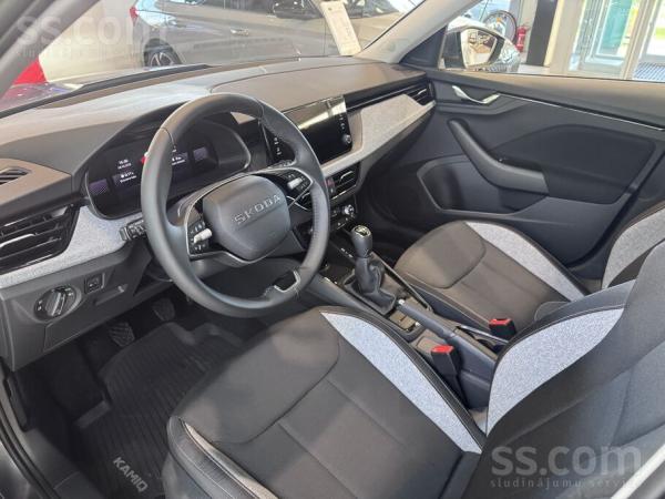 Pelēks Skoda KAMIQ 2026 Valmiera, ar dzinēja tilpumu 1.00 L un nobraukumu 0 tūkst. km par 23890 €, foto 10 vietnē AUTOMOTO.COM.LV