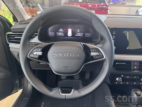 Pelēks Skoda KAMIQ 2026 Valmiera, ar dzinēja tilpumu 1.00 L un nobraukumu 0 tūkst. km par 23890 €, foto 11 vietnē AUTOMOTO.COM.LV