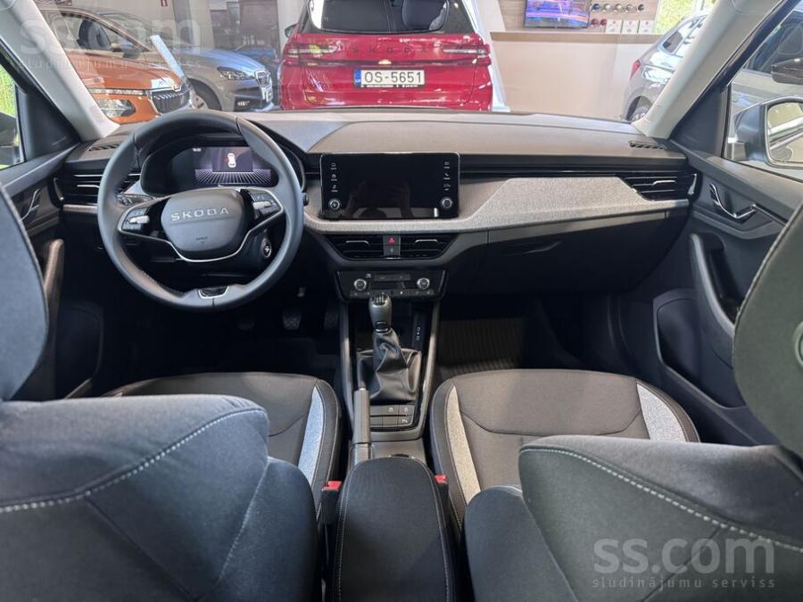 Pelēks Skoda KAMIQ 2026 Valmiera, ar dzinēja tilpumu 1.00 L un nobraukumu 0 tūkst. km par 23890 €, foto 13 vietnē AUTOMOTO.COM.LV