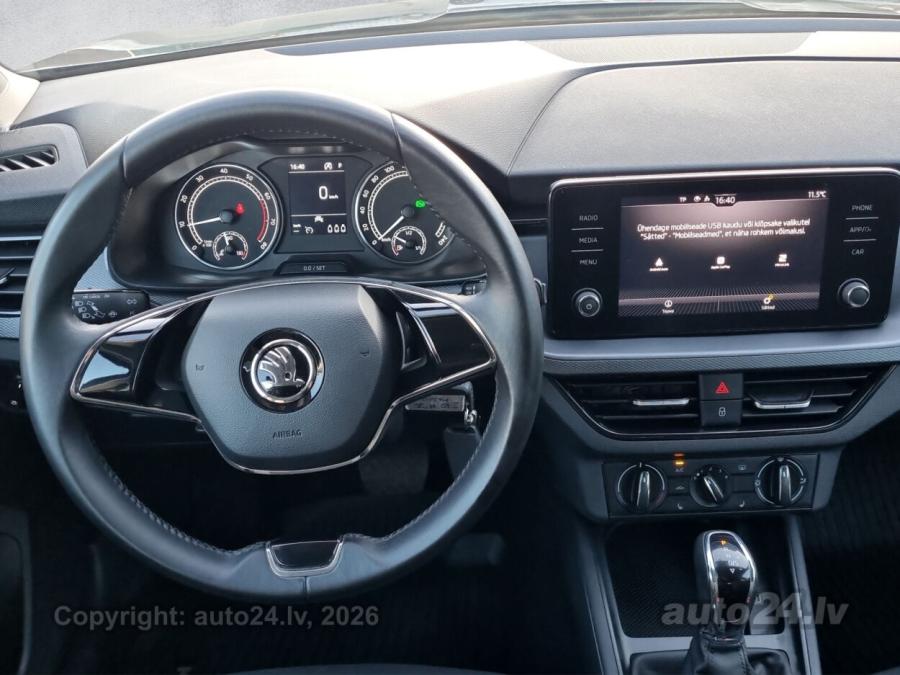 Pelēks Skoda KAMIQ 2021 Jehvi, ar dzinēja tilpumu 1.00 L un nobraukumu 43 tūkst. km par 15900 €, foto 7 vietnē AUTOMOTO.COM.LV
