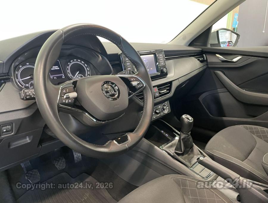 Pelēks Skoda KAMIQ 2022 Tallina, ar dzinēja tilpumu 1.00 L un nobraukumu 70 tūkst. km par 13990 €, foto 13 vietnē AUTOMOTO.COM.LV