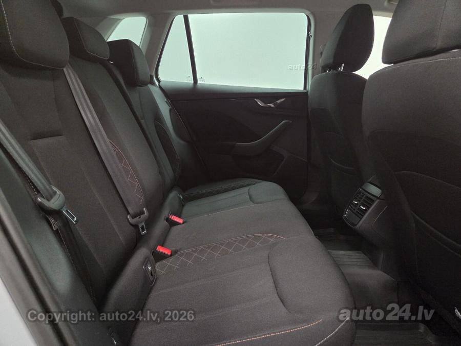 Pelēks Skoda KAMIQ 2022 Tallina, ar dzinēja tilpumu 1.00 L un nobraukumu 91 tūkst. km par 16900 €, foto 19 vietnē AUTOMOTO.COM.LV