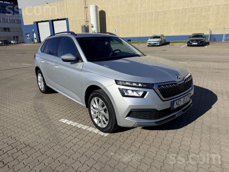 Grey Skoda KAMIQ 2022 in Riga, with an engine capacity of 1.00 L and mileage of 48 thousand km for 16400 €, photo 1 on AUTOMOTO.COM.LV