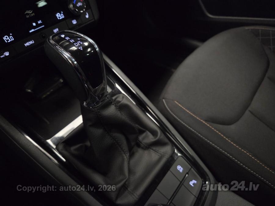 Pelēks Skoda KAMIQ 2023 Tallina, ar dzinēja tilpumu 1.00 L un nobraukumu 57 tūkst. km par 17900 €, foto 16 vietnē AUTOMOTO.COM.LV