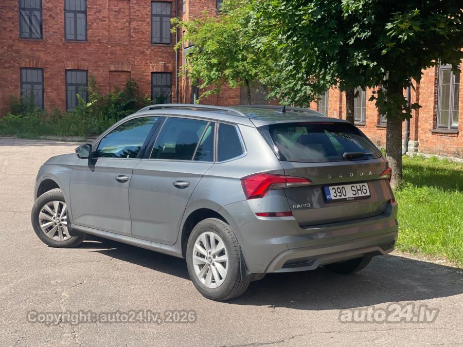 Pelēks Skoda KAMIQ 2023 Tallina, ar dzinēja tilpumu 1.00 L un nobraukumu 49 tūkst. km par 15800 €, foto 1 vietnē AUTOMOTO.COM.LV
