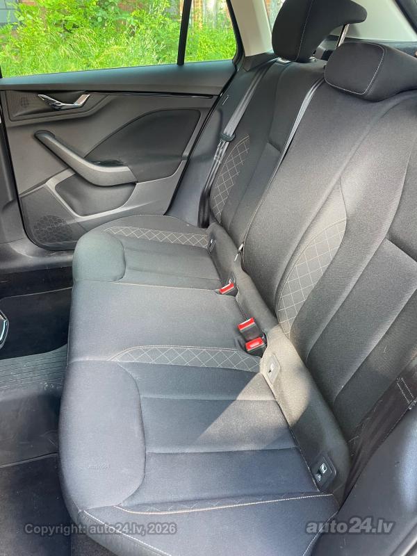 Pelēks Skoda KAMIQ 2023 Tallina, ar dzinēja tilpumu 1.00 L un nobraukumu 49 tūkst. km par 15800 €, foto 8 vietnē AUTOMOTO.COM.LV