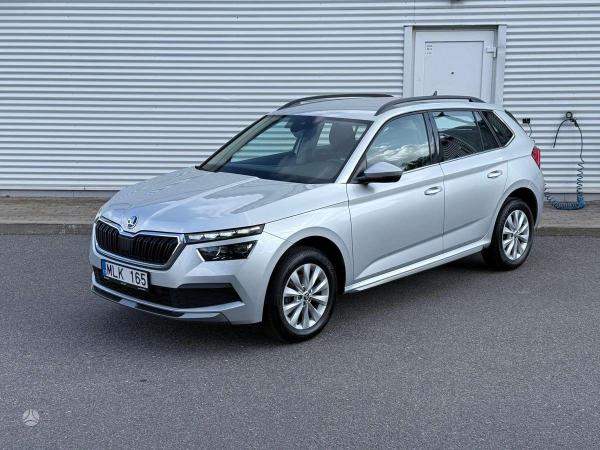Grey Skoda KAMIQ 2023 in Vilnius, with an engine capacity of 1.00 L and mileage of 95 thousand km for 16549 €, photo 1 on AUTOMOTO.COM.LV