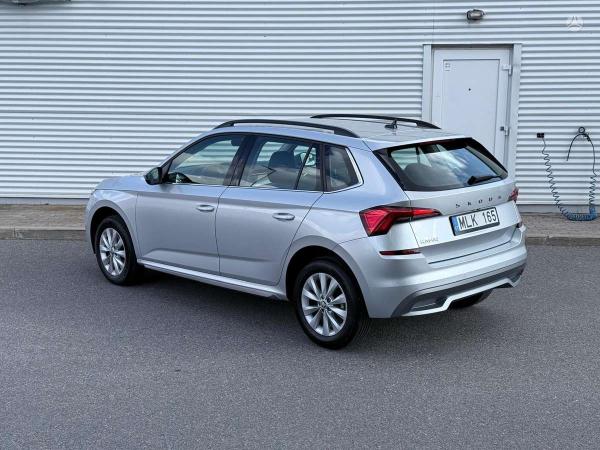 Grey Skoda KAMIQ 2023 in Vilnius, with an engine capacity of 1.00 L and mileage of 95 thousand km for 16549 €, photo 6 on AUTOMOTO.COM.LV