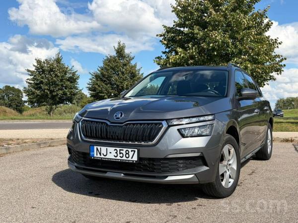 Skoda KAMIQ 2023 Daugavpils vietnē Pelēks Skoda KAMIQ 2023 Daugavpils, ar dzinēja tilpumu 1.00 L un nobraukumu 39 tūkst. km par 14577 €, foto 1 vietnē AUTOMOTO.COM.LV